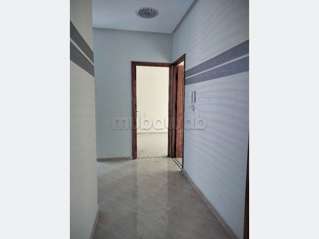 Vente d'un bel appartement à Azib Derai. 4 pièces confortables. Système ...