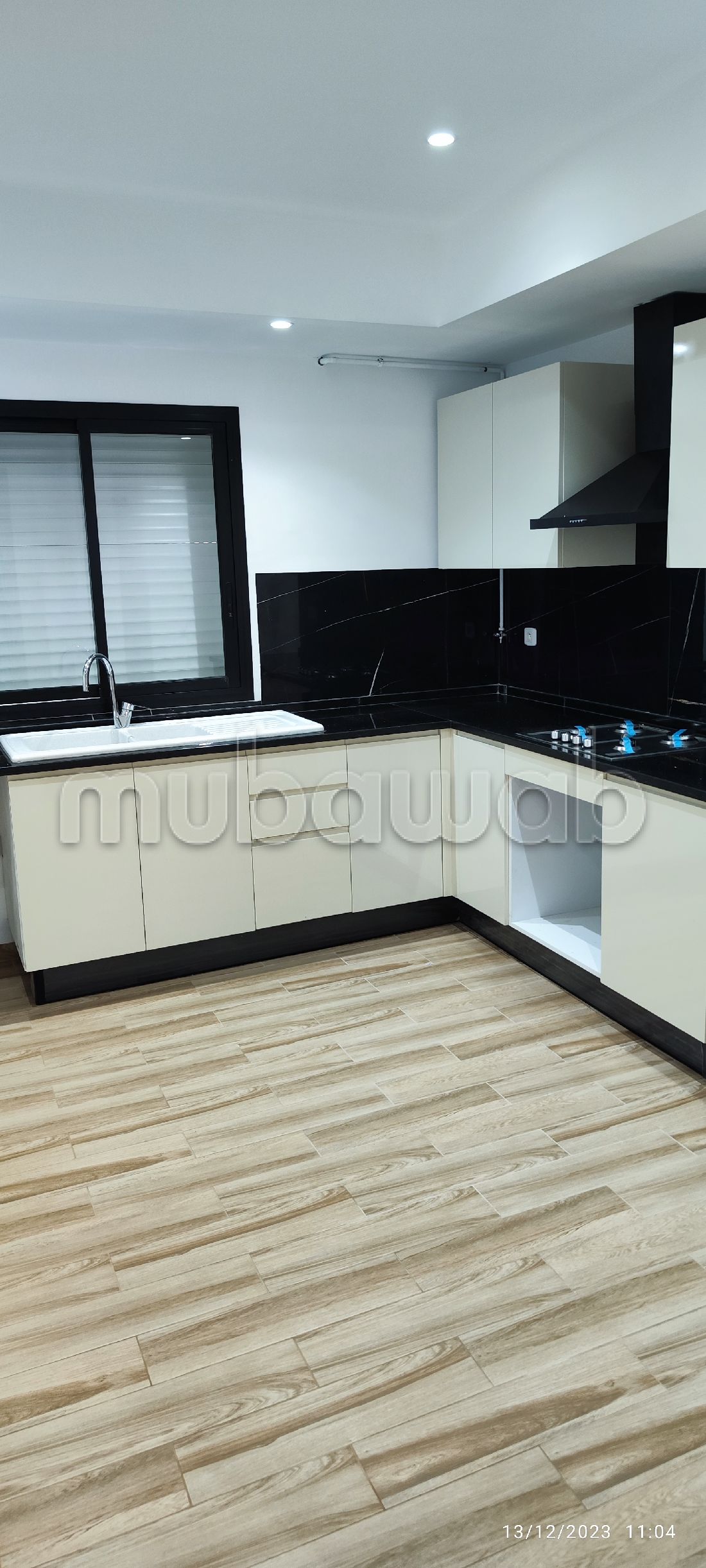 Louez cet appartement à Raoued plage. 3 chambres. Porte blindée ...