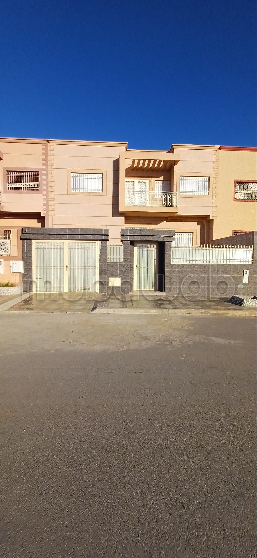 Splendide villa à vendre à Golf de Benslimane. 8 chambres agréables ...