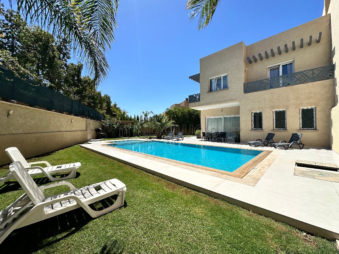 Villa R1 de 400 m2 sur un terrain de 900 m2 - Mubawab