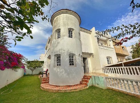 Villa à vendre à Hay Riad Rabat - Mubawab